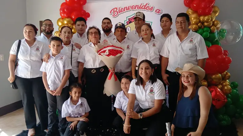Tacos el Reloj inaugura local y fortalece la tradición gastronómica en ...